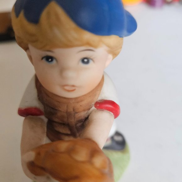 Homco | Accents | Vintage Homco Boy Wcatchers Mitt Retired | Poshmark